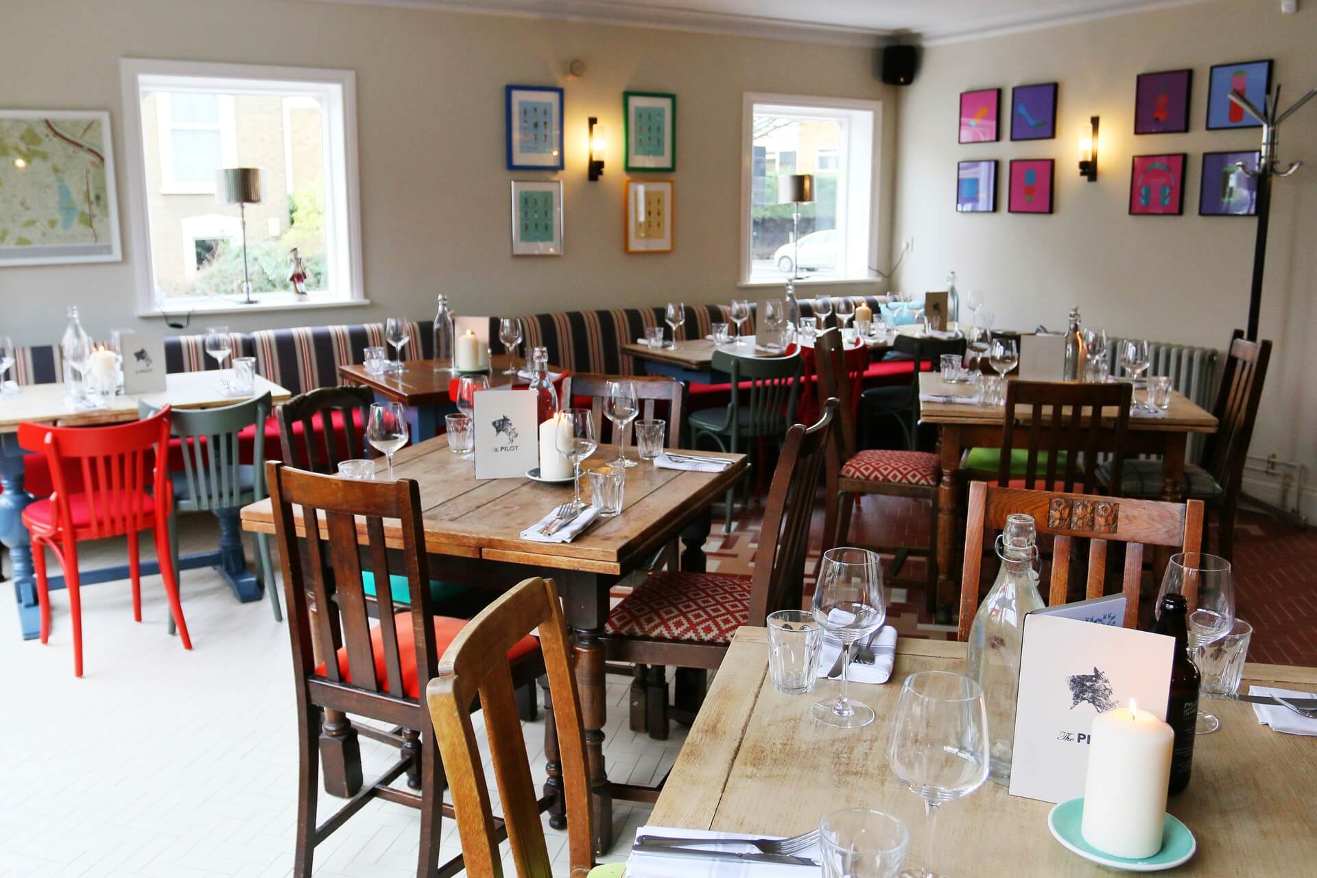 Take a 360 tour of The Pilot Pub and Restaurant in Chiswick